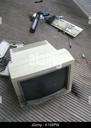 old pc system dumped in street Stock Photo - Alamy