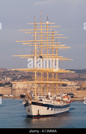 Royal Clipper steel hulled five masted fully rigged barquentine luxury ...