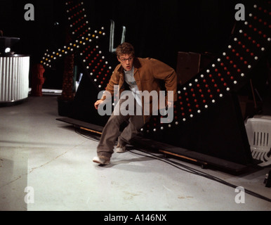 Antitrust Year 2000 Director Peter Howitt Ryan Phillippe Claire Forlani ...