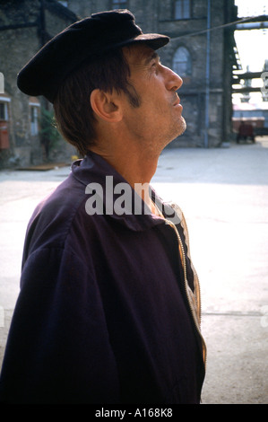 COMMUNIST FACTORY WORKER Stock Photo - Alamy