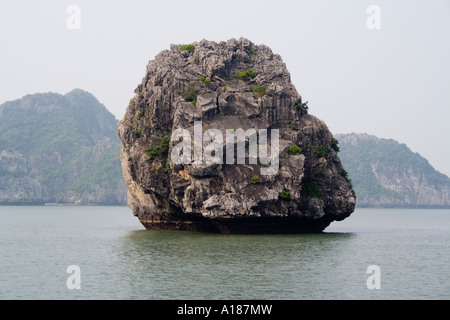 Pinnacle Limestone Karst Formations Halong Bay Vietnam Stock Photo - Alamy