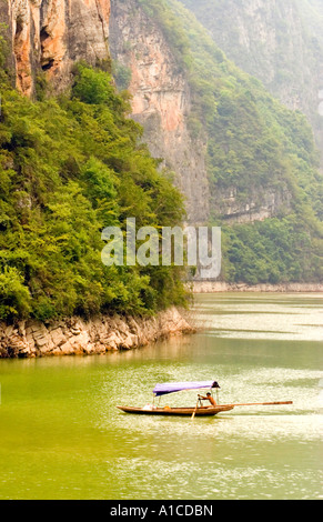 Chinese Boatman on Shennong Stream Stock Photo - Alamy