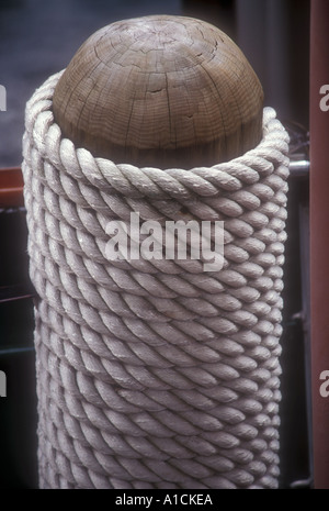 rope around a pole Stock Photo - Alamy