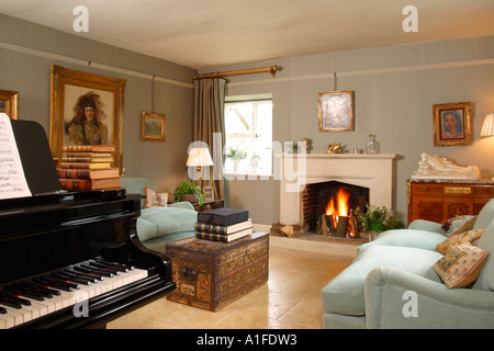 UK property, house interior, sitting room, traditional Stock Photo - Alamy