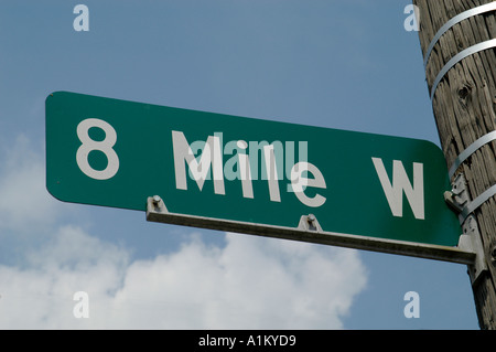 Eight Mile Road in Detroit Stock Photo: 35671353 - Alamy