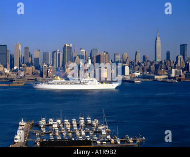 Cruise ship York. Skyline of New York Manhattan cruising on the Hudson ...