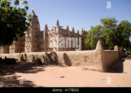 The mosque in San Mali West Africa Stock Photo - Alamy