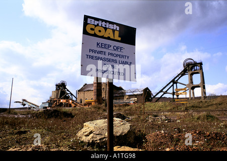 CLOSED PIT NOTTS COAL FIELDS MANSFIELD OCT 1992 Stock Photo - Alamy