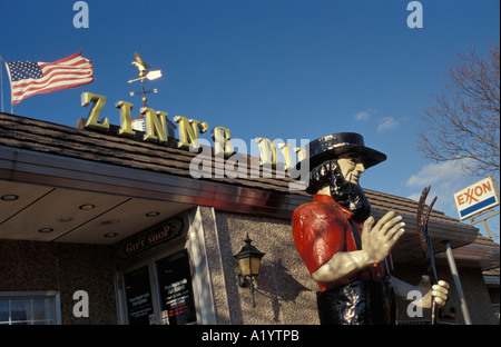 famous AMOS giant amish man statue formerly outside diner Lancaster PA ...