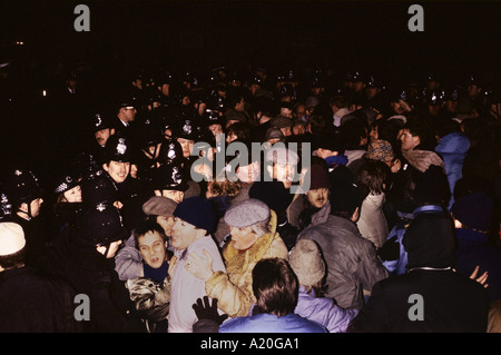 Picket line at Wapping during the News International Dispute, 13 ...