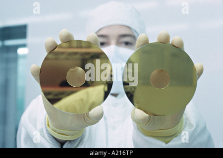 cleanroom disk hard drive manufacturing Stock Photo - Alamy