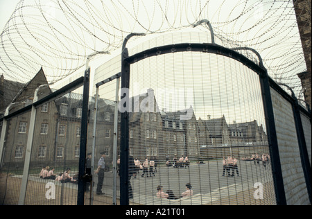 PRISON OFFICER SAUGHTON PRISON Stock Photo - Alamy