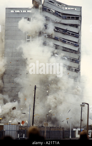 Demolition of a tower block, Newham, London Stock Photo - Alamy