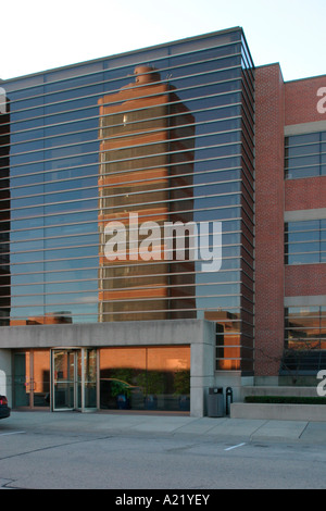 Johnson Wax Building, Racine, Wisconsin, 1936-39 & 1944. Main office ...