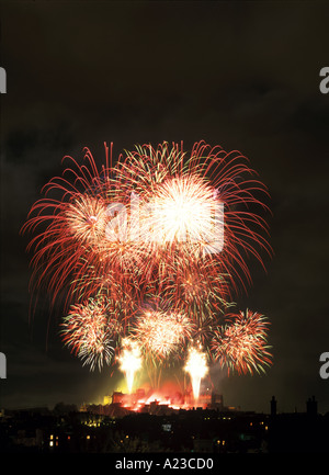 Fireworks explode over Edinburgh Castle during the Hogmanay New Year ...
