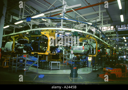 Last day of Ford Escort production Halewood factory July 2000 Stock ...