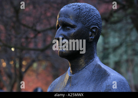 Bertolt Brecht Statue, Berliner Ensemble, Schiffbauerdamm, Mitte ...
