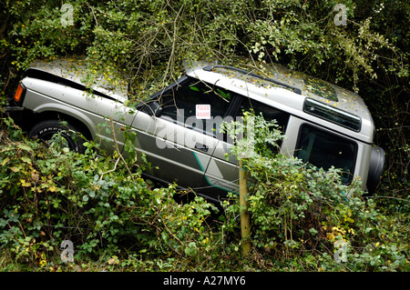Land Rover Discovery 1990 Accident Stock Photo - Alamy