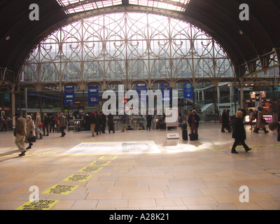 Platform, Liverpool Street Station, London, England, United Kingdom ...