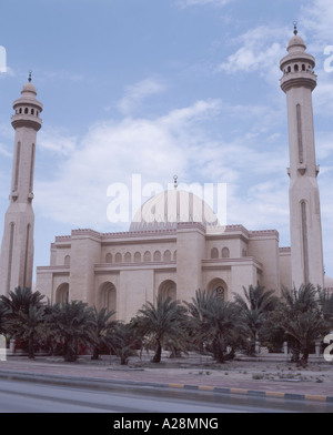 Bahrain - Al Manamah (Manama). The Great Mosque Stock Photo - Alamy