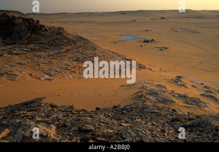 Rock formations in the libyan desert, Wadi Awis, Akakus mountains ...