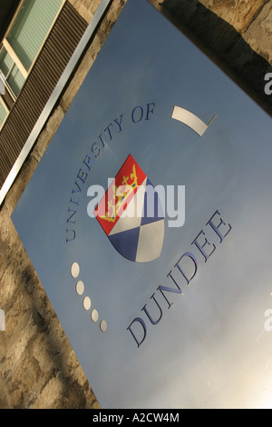 University of Dundee Signage Stock Photo - Alamy