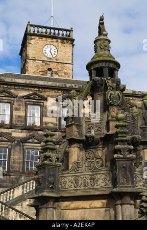 dh Town House LINLITHGOW WEST LOTHIAN Linlithgow cross town well water ...