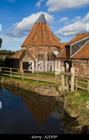 dh Preston Mill EAST LINTON LOTHIAN Scotland Millpond conical roofed ...