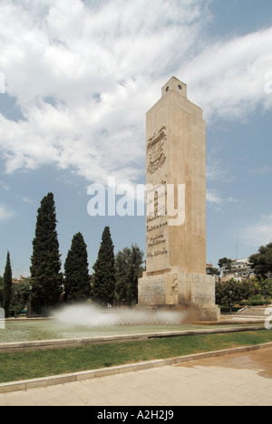 Palma fountains gardens and war memorial Stock Photo - Alamy