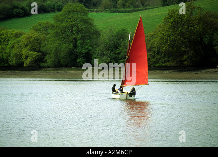 river dart,devon,red sail,launching boat,stoke gabriel,red sailed boat ...
