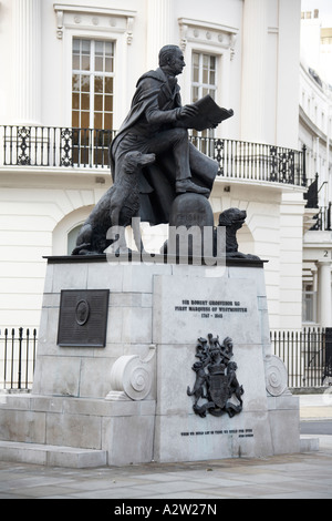 Statue of Sir Robert Grosvenor First Marquess of Westminster on Wilton Crescent in Belgravia ...