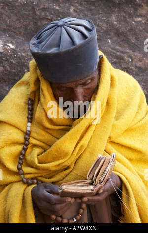 Ethiopian Orthodox hermit at Lalibela, Ethiopia Stock Photo - Alamy
