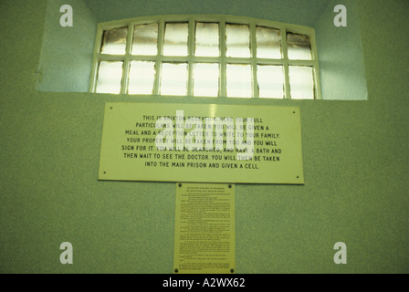 Brixton Prison cell Stock Photo - Alamy