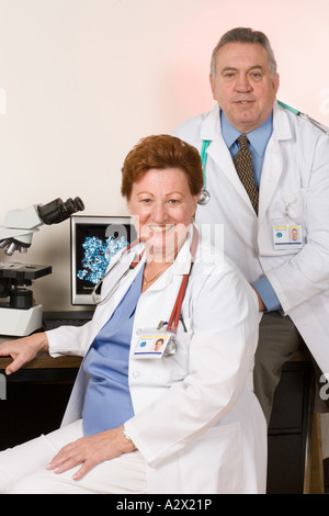 Two researchers in the team talk about research results in the ...