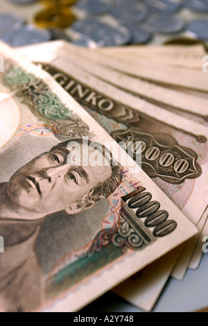 Pile of Japanese Yen Stock Photo: 9939459 - Alamy
