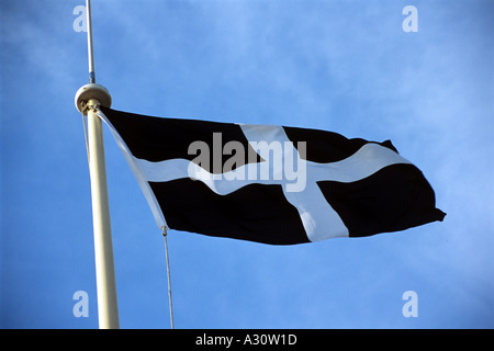 the cornish flag flying high Stock Photo - Alamy