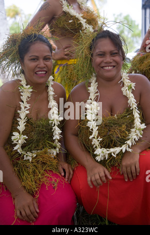 Polynesian dancers Fakarava Tuamotu Islands French Polynesia Stock ...