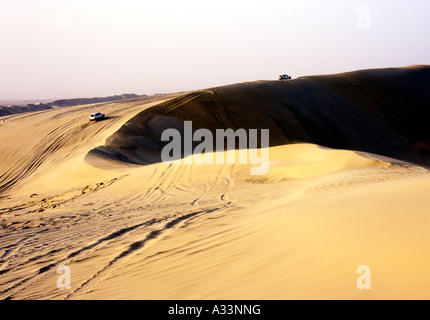 Desert safari in Qatar- sand dunes bashing Stock Photo - Alamy