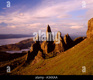 stunning scenery on the isle of skye in scotland Stock Photo - Alamy