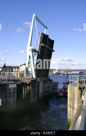 Raised bridge lock gates, Cardiff Bay Barrage, South Wales, UK Stock ...