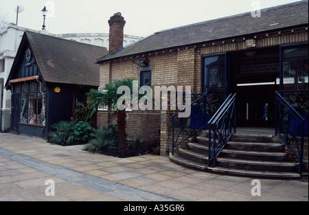 Kew Gardens tube station Kew, Surrey, UK Stock Photo - Alamy
