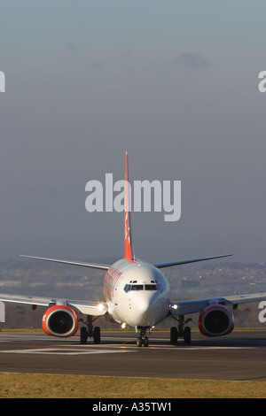 Easyjet plane preparing for take off at London Gatwick airport, Surrey ...