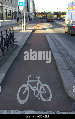 Bicycle lane in a city Stock Photo - Alamy