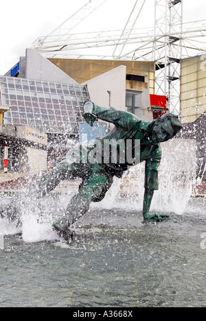 "The Splash", sculpture of Tom Finney, by Peter Hodgkinson. Deepdale ...