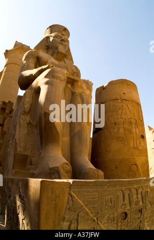 Hypostyle hall of Amenophis III 32 papyriform columns Luxor Temple ...