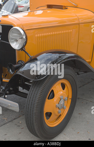 Front View of Restored 1932 School Bus Stock Photo - Alamy