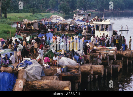 log barge lolanga Stock Photo - Alamy