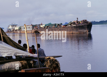 barge congo river Stock Photo: 10719786 - Alamy