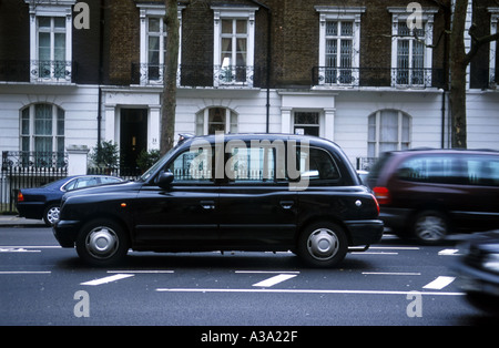 March 15th 2002 A London cab in the centre of London Stock Photo - Alamy