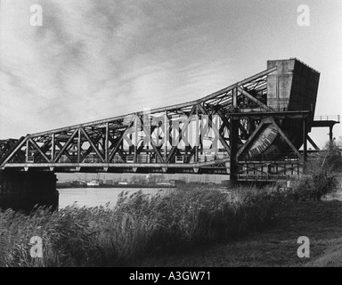 King George Fifth bridge over the river Trent at Keadby in North Stock ...